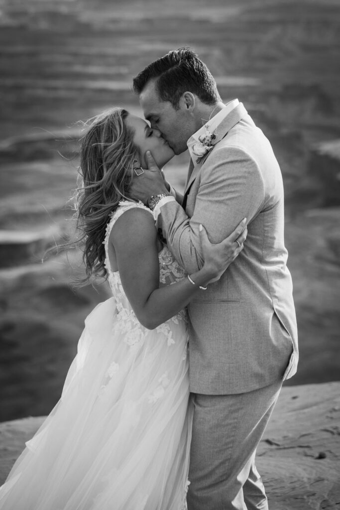 Where to Capture an Epic Moab Sunset Elopement in Canyonlands National Park