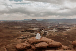 Where to Capture an Epic Moab Sunset Elopement in Canyonlands National Park